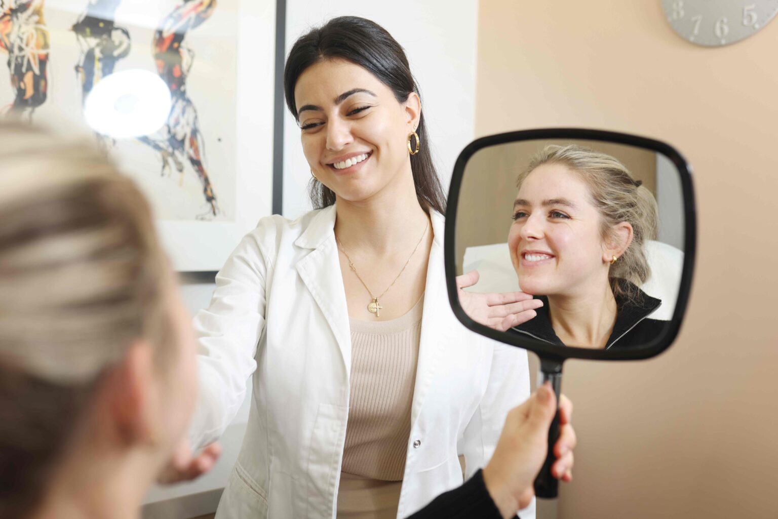 Virtual Skin Consultation | Expert Skincare Advice | Omniya