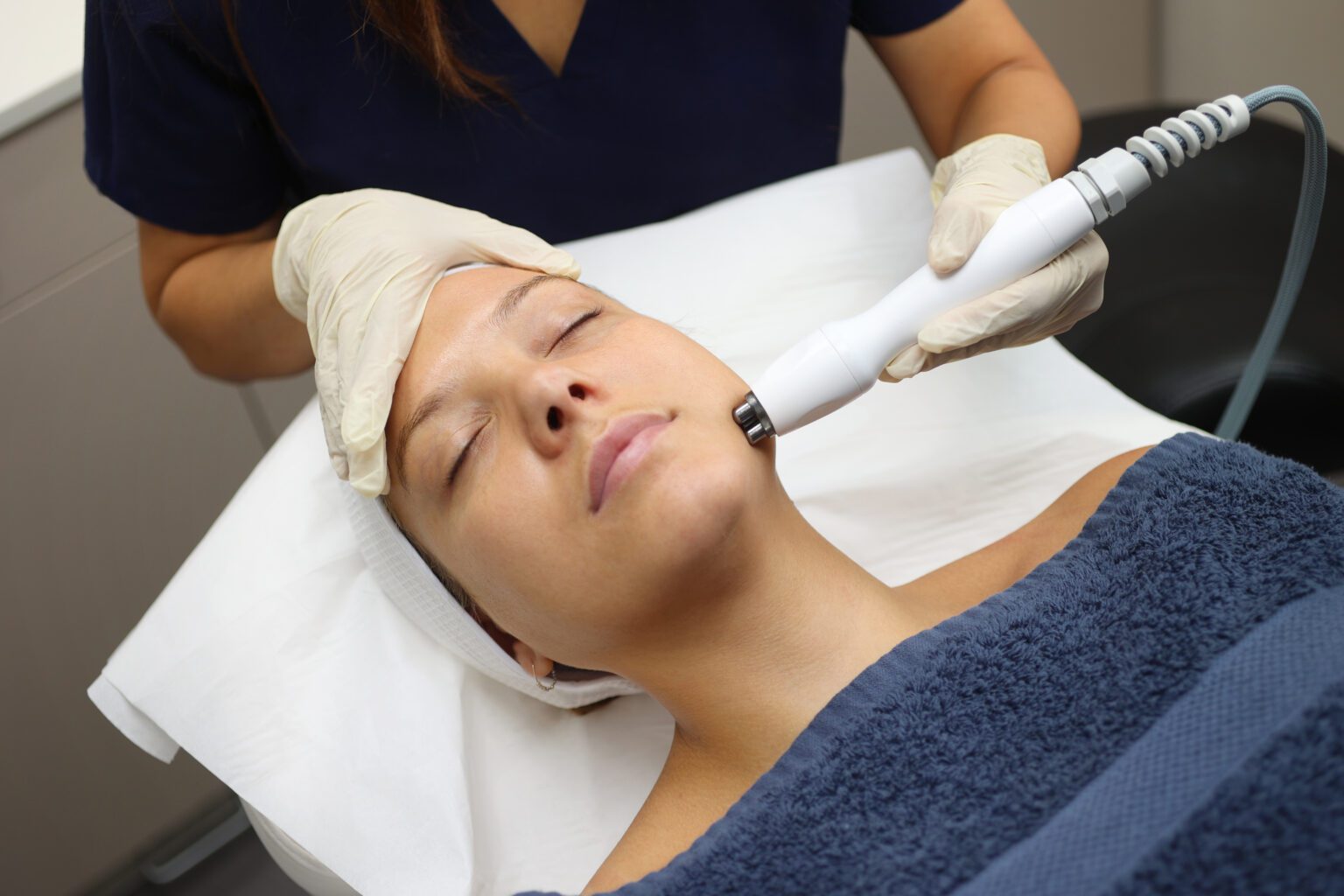Radiofrequency Skin Tightening London | Omniya Clinic